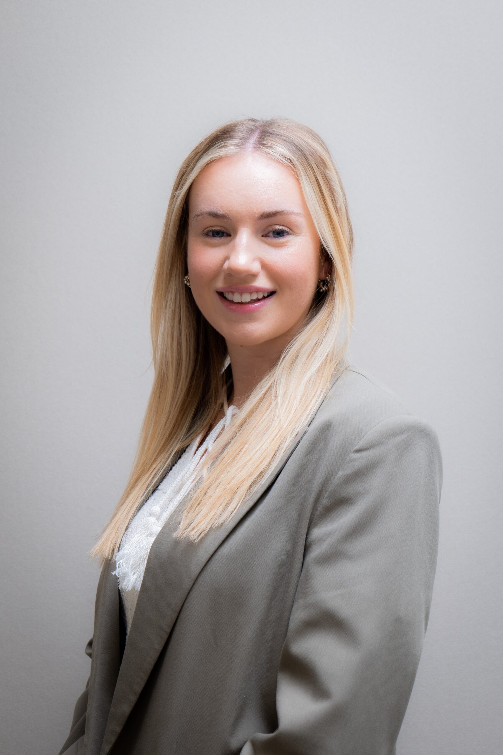 Annie Hanily - Digital Her